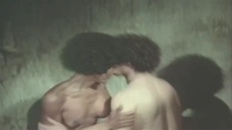 Голая Аджита Уилсон в Hell Penitentiary