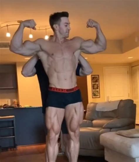 Straight Ig Bodybuilder Worshipped
