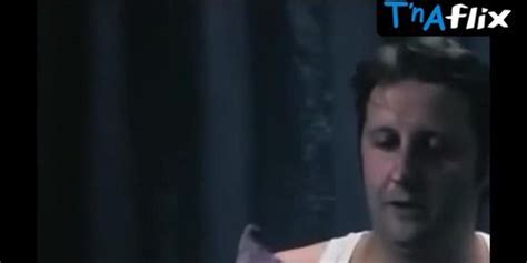 Gulcin Santircioglu Sexy Scene In Memlekette Demokrasi Var