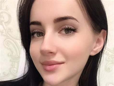 Michikobee Young Women 18 Years Old