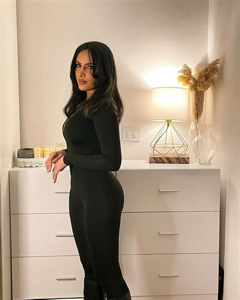 Sue Ebrahim Saraeebrahiim • Instagram Photos And Videos