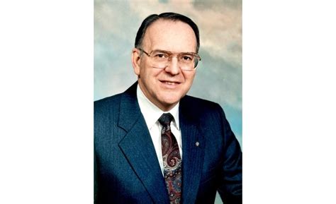 Lincoln Warrell Founder Of Warrell Corp Dies At Age 93 Snack Food And Wholesale Bakery