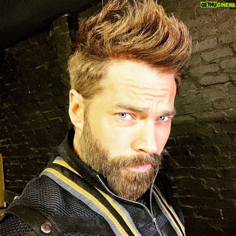 Tim Rozon Wiki Biography Age Gallery Spouse And More