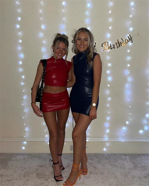 Red Leather Vs Blue Leather 🔴🔵 R Hot Chavs