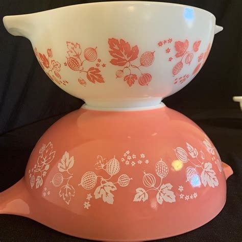 Vintage Set Of Pink Gooseberry Pyrex Nesting Bowls K Hs