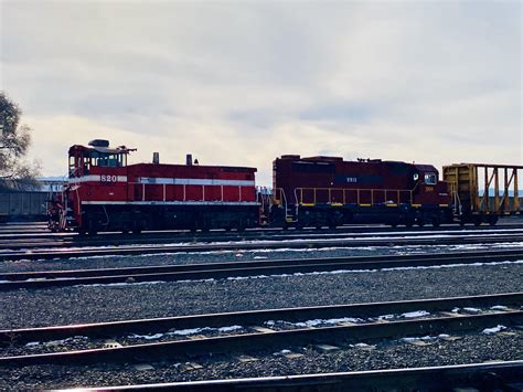 Dash 9s Dont Interest Me But For Whatever Reason Ive Always Liked The Old Switch Engines R