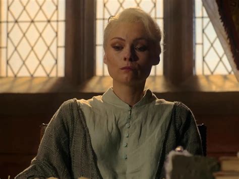 The Witcher Star Myanna Buring Breaks Down Tissaias Tragic Moment In