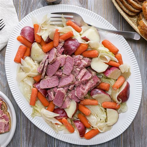 Slow Cooker Corned Beef And Cabbage Recipe How To Make It