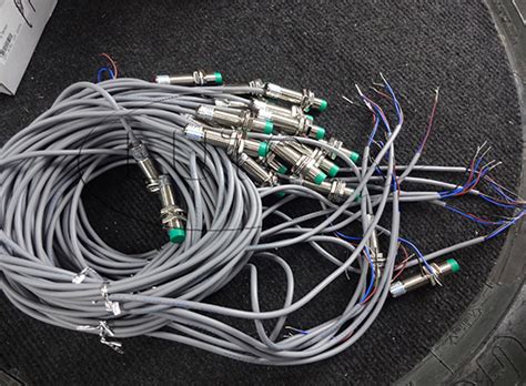 inductive proximity sensor