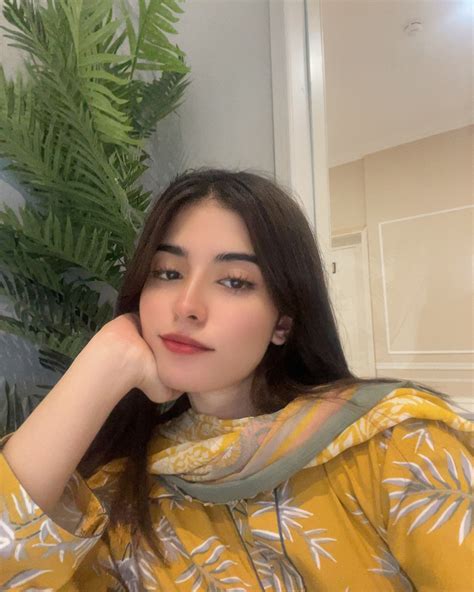 Simra Khan Simra Khanofficial • Instagram Photos And Videos