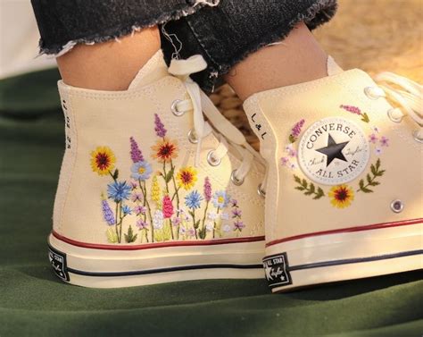 Chaussures Brodées Converse Personnalisées Converse Chuck Taylor Années 1970 Jardin De Tournesol