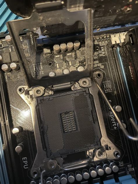 pc won t boot cycling cpu dram then settling on boot drive led can t