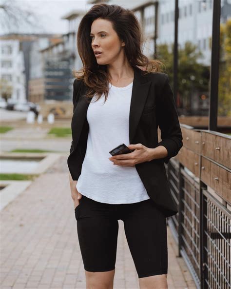 Amy Robbins Ceo Of Alexo Athletica