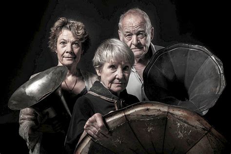 Maja Stolle Martina Bovet And Daniel Fueter Theater Ticino Wädenswil Dies And Das Kulturzüri