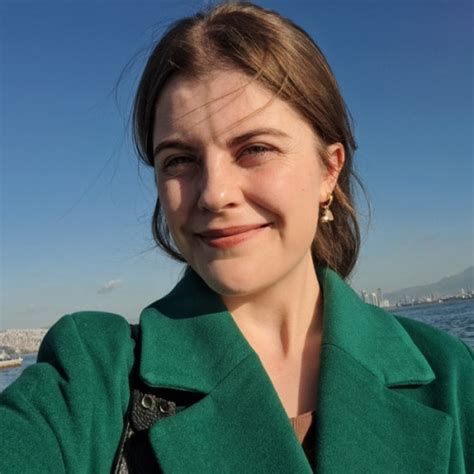 Raisa Rusça öğretmeni 350 Tl Saat