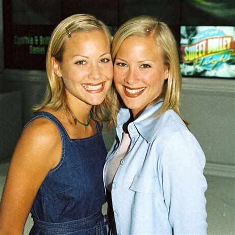 You Wont Believe What The 90s Sweet Valley High Twins Look Like Now