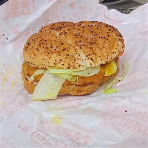 Expectation Vs Reality The Ad Says Eggstra Ong Theres No Eggs Or Cheese Its Only Mustard