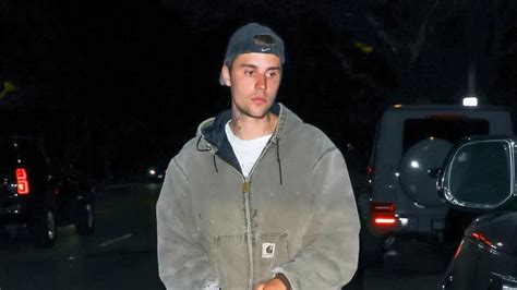 Justin Bieber Caught Peeing Mid Game On Golf Course