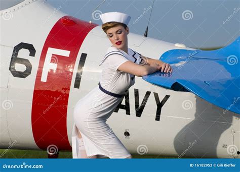 Sailor Pin Up Girl Wallpaper