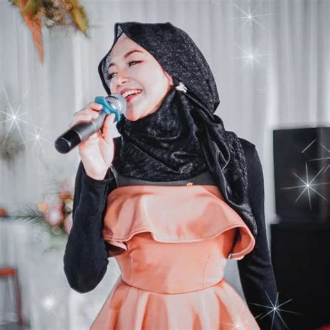 Fyrda Lesmana Fyrdalesmana • Threads Say More Fyrda Lesmana Fyrdalesmana • Threads Say More