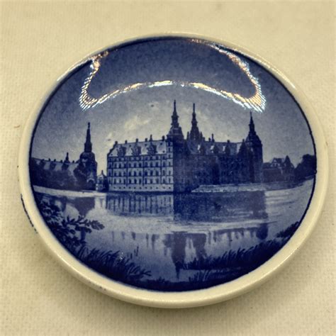 Great Finds Online Auctions Royal Copenhagen Faience Mini Plaquette
