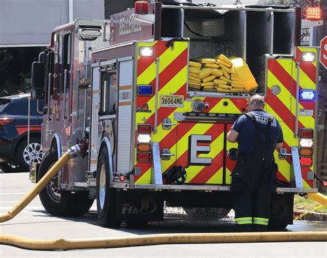 Massive Fire Sends Billows Of Smoke Into Carlstadt Sky Near Metlife