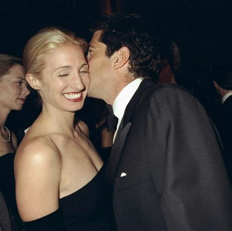 Cant Get Carolyn Bessette Kennedys Musk Perfume 3 Alternatives That