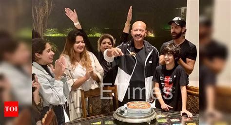 Hrithik Roshan Hrehaan And Hridhaan Join Rakesh Roshan In Lonavala To