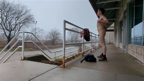 Asian Exhibitionist Boy Strips And Cums By The Highway 日本語で Asian Exhibitionist Boy Strips And Cums By The Highway 日本語で