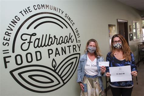 Day Of Gratitude Raises Funds For Fallbrook Food Pantry Village News