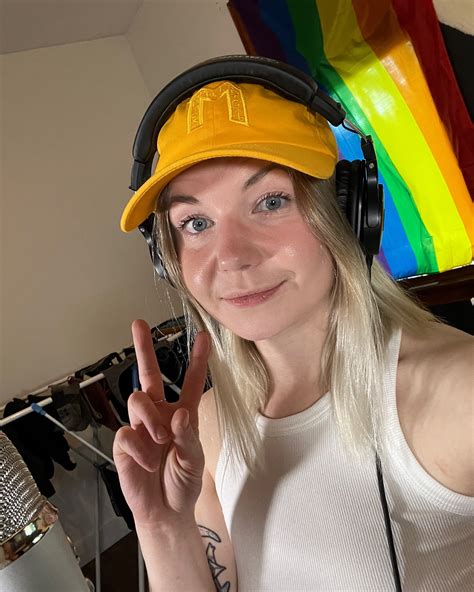 Playthru Crew “andrew And Emma Streaming ” By Sneakycheapy 🎨 Check