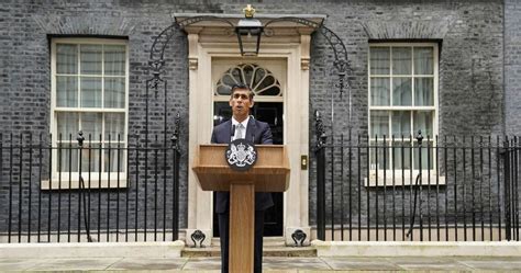 Rishi Sunaks Recycled Lectern Is Dubbed Bad Omen