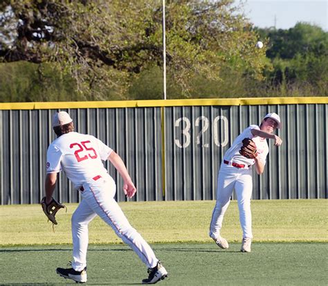St Paul Baseball Indians Escape From Starplex With 10 8 Win Lavaca County Today
