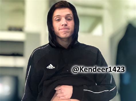 Kendeer1423 Fakes Tom Holland Fake Nude Gay Hoodie