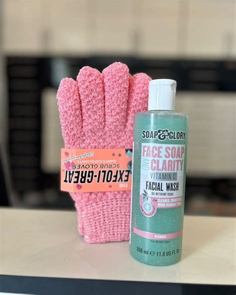 Sofia جوانتي سكراب 🌺 جلافز سوب اند جلوري 🌺 بديل الليفه بيعمل سنفره للجسم وإزالة الجلد الميت