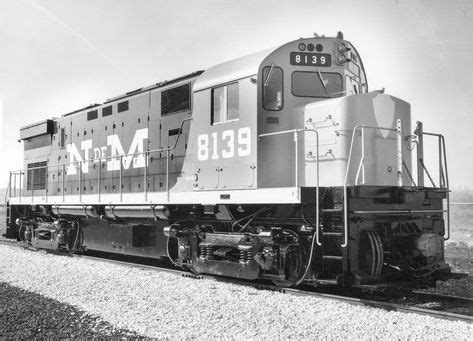 Nacionales De Mexico Emd G12 5811 At Durango Mexico 1975 Ndem Train