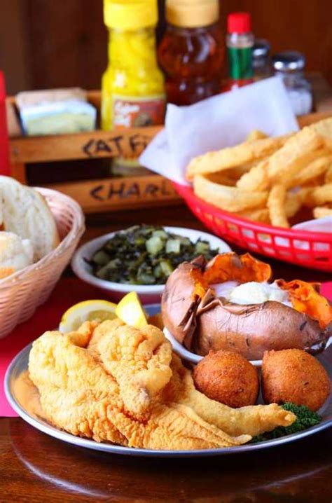 These Are 17 Of The Most Iconic Foods In Mississippi