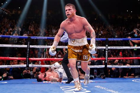 Canelo Alvarez Knocks Out Caleb Plant To Unify Super Middleweight Title