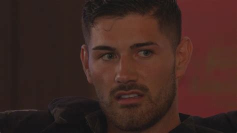 Exclusive Leah Taylor Lifts The Lid On Missed Chapter With Scott Van