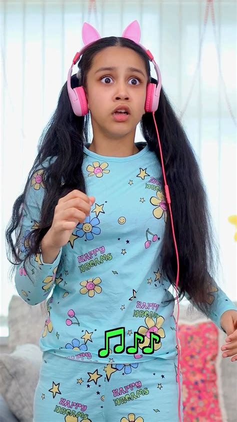 Shaky Shaky Trend Dance Shakyshaky Trendingsongs Goodvibes