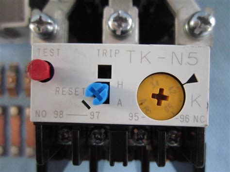 Yahooオークション 富士電機 電磁接触器 マグネットスイッチ Sc N4