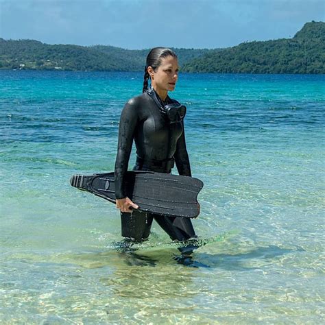 Aline Abreu Scolfaro Crema On Instagram Im Going For A Walk 😜 🧜‍♀️ Alinescolfarocrema