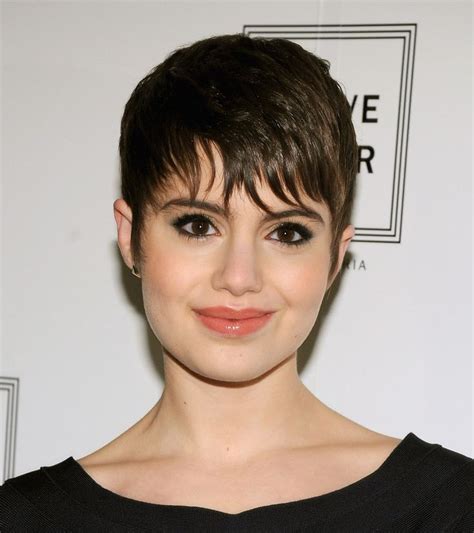 Sami Gayles Piecey Bangs Short Hair Styles Teen Hairstyles Sami Gayle