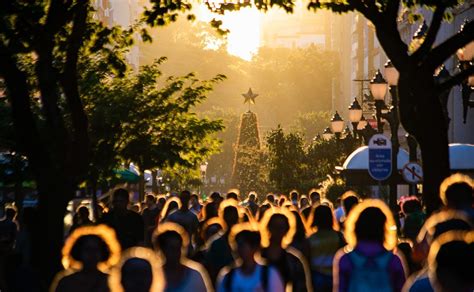 Fotógrafo Daniel Castellano Estreia Exposição Sobre Curitiba