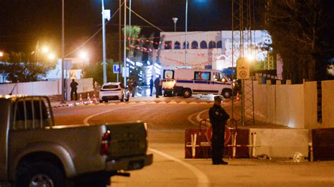 Tunisie Une Attaque Fait 4 Morts à Djerba Dont 2 Fidèles Dune