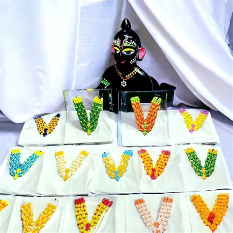 Chik Moti Mala Haar Suitable For God Idols Venumadhavstore Your Gateway To Laddu Gopal Jis