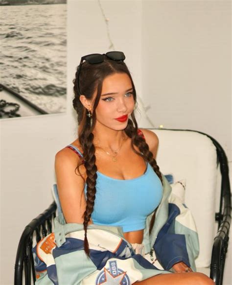 Lydia Violet Nude Bekijk De Meest Naakte Fotos Gandg