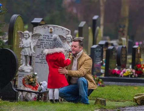 Dad Of Murdered James Bulger Takes Four Year Old Daughter To Visit His Grave For The First Time