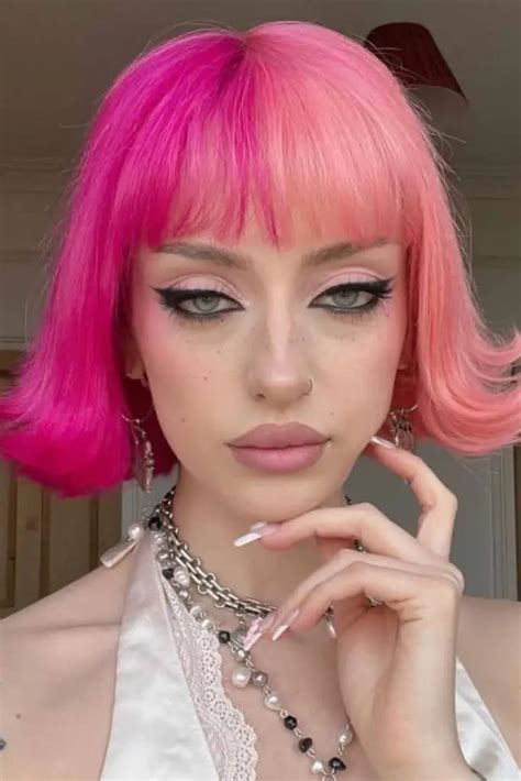 10 Sexy Hairstyles For Pink Hair