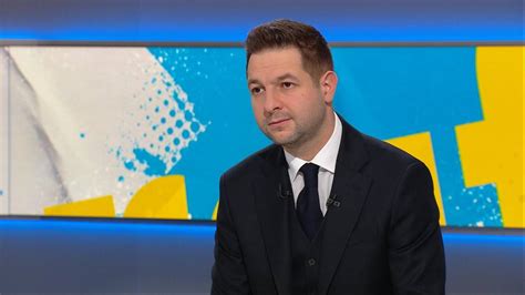 Pulmopect Wycofany  Wstrzymał Obrót Trzema Seriami Syropu Na Kaszel